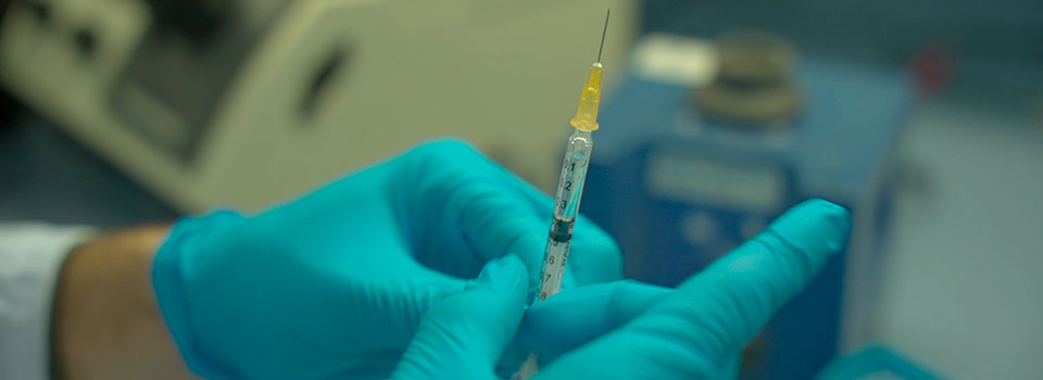 BÓTOX: CUANDO UNA TOXINA SE CONVIERTE EN MEDICINA